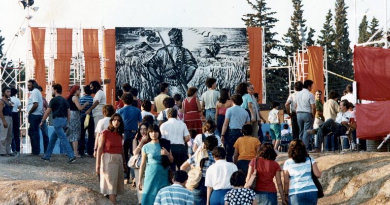 Η ιστορία του Φεστιβάλ ΚΝΕ-Οδηγητή μέσα από τις αφίσες του και ...