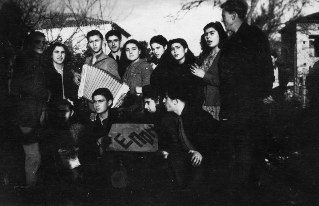 «Αρχιμηνιά κι αρχιχρονιά…και ο φασισμός θα σβήσει…» - Να τα πούμε, να ...