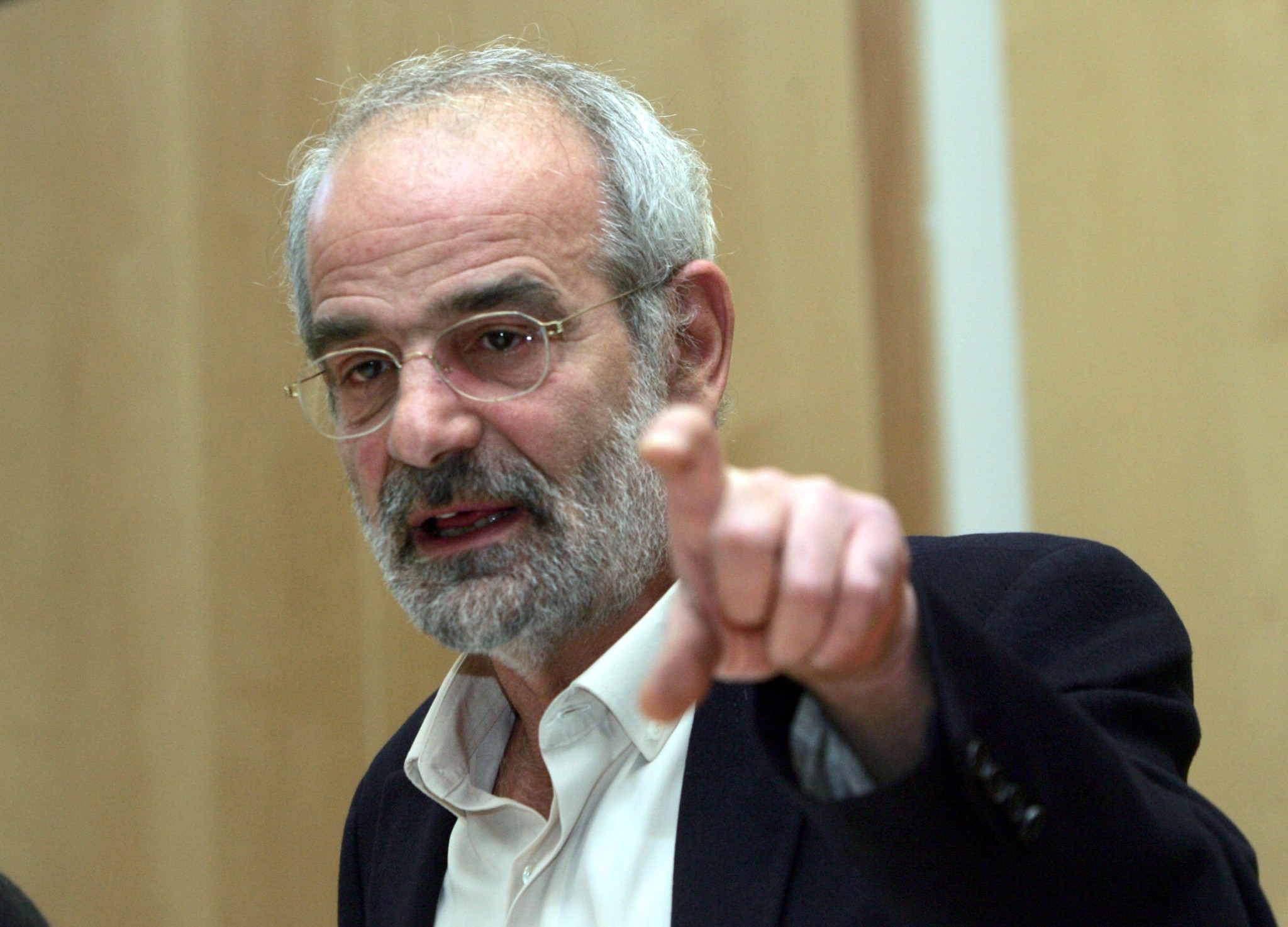 Ο Αλαβάνος ζητά να γίνει η περιφορά του Επιταφίου με τους πιστούς στα ...