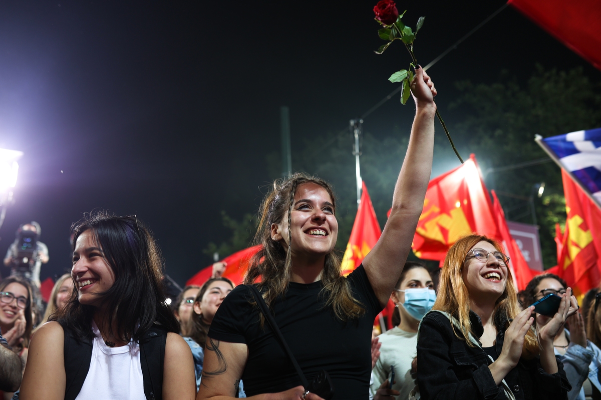 Ας το κάνουμε ΚΚΕ, όμορφα, έντιμα και ειλικρινά! - Κατιούσα