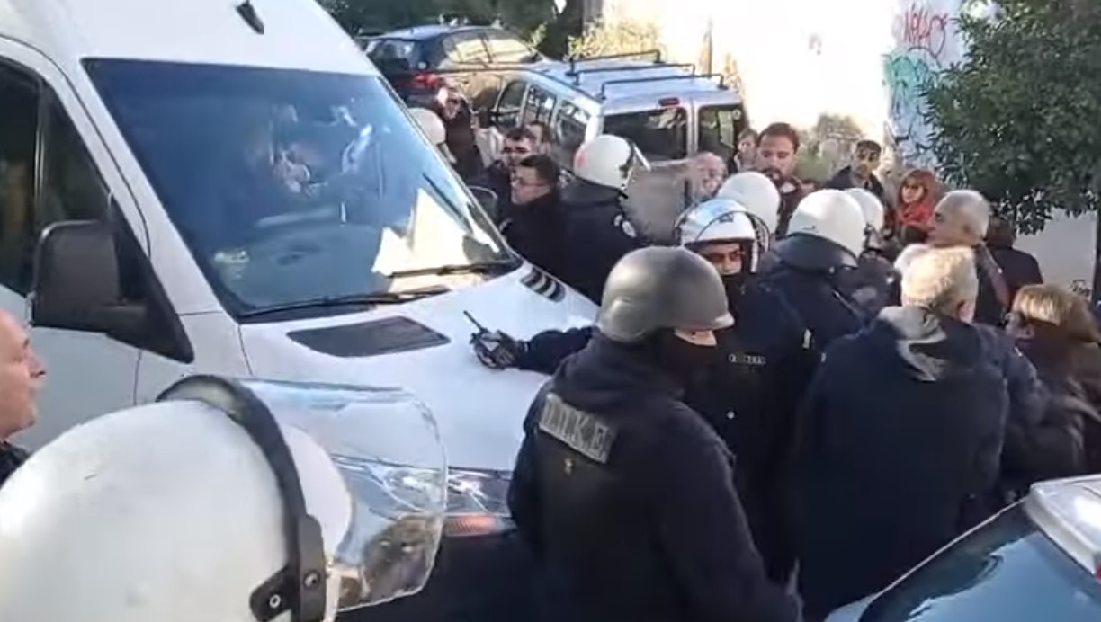 «Ως δικαστικός επιμελητής, ξέρω καλά την απανθρωπιά της έξωσης, τους ...