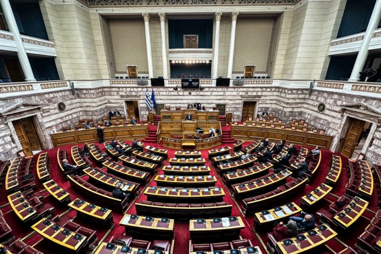 Κατιούσα - ...βολή στους βολεμένους